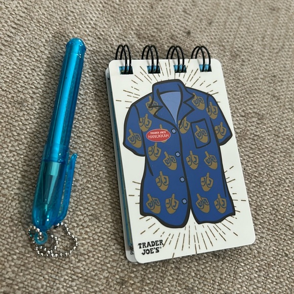Trader Joe'S | Office | Trader Joes Recycled Gift Card Notepad With Pen ...